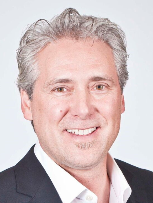 Kern Briscoe steps down as CEO, Fred Desjarlais, COO, to succeed ...